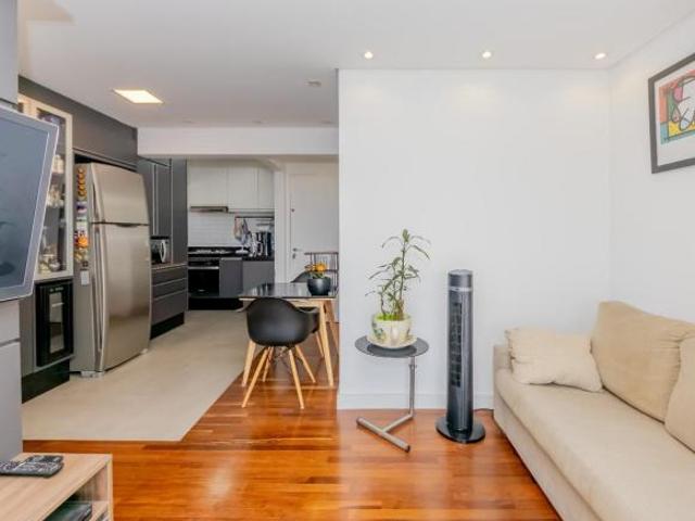 Apartamento tipo para venda com 2 quartos, sendo 1 suíte, 55m²