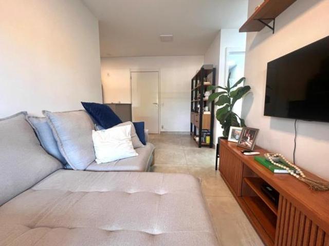 Apartamento tipo para venda com 2 quartos, sendo 1 suíte, 68m²