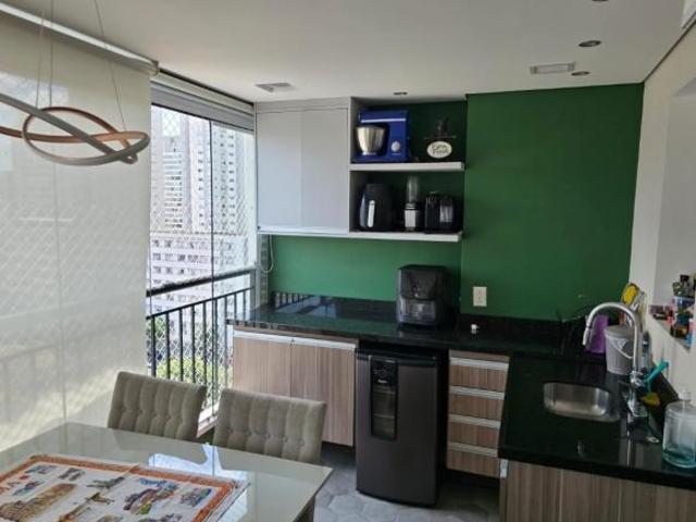 Apartamento tipo para venda com 2 quartos, sendo 1 suíte, 70m²