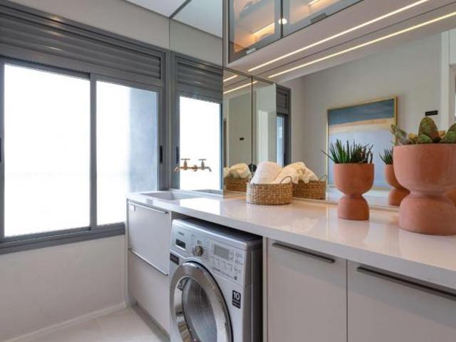 Apartamento tipo para venda com 2 quartos, sendo 2 suítes, 79m²