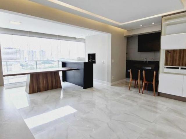 Apartamento tipo para venda com 2 quartos, sendo 2 suítes, 96m²