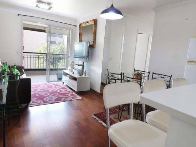 Apartamento tipo para venda com 3 quartos, 70m²
