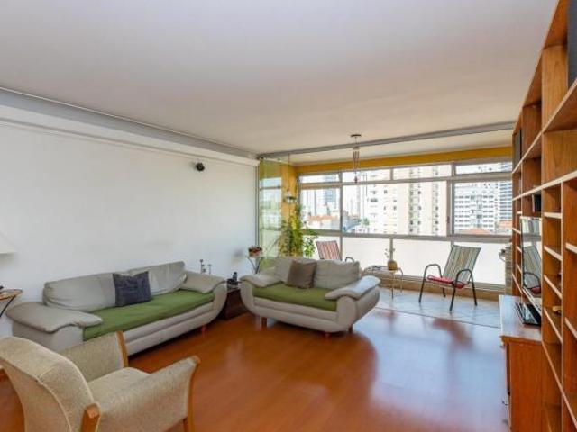 Apartamento tipo para venda com 3 quartos, 138m²