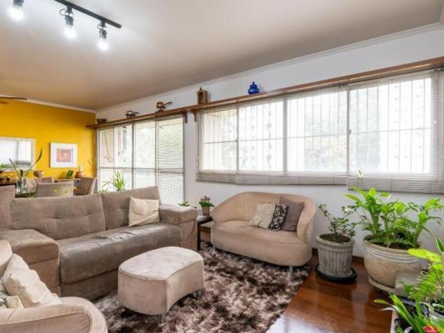 Apartamento tipo para venda com 3 quartos, 150m²