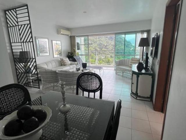 Apartamento tipo para venda com 3 quartos, 157m²