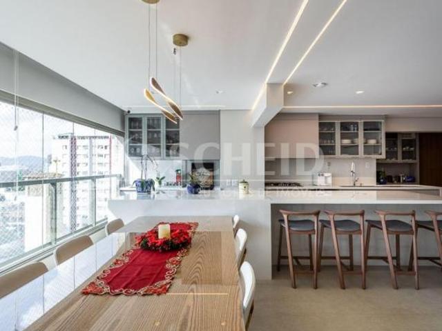 Apartamento tipo para venda com 3 quartos, 158.5m²