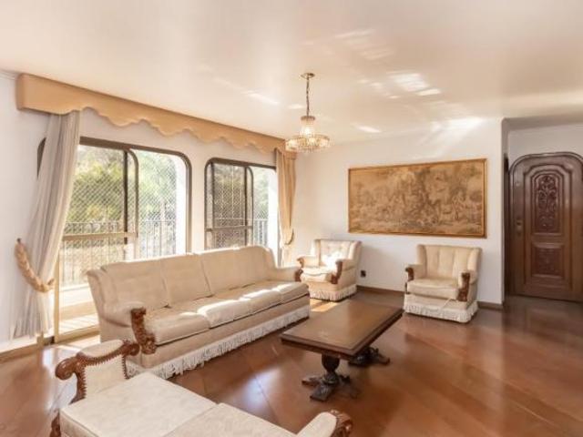 Apartamento tipo para venda com 3 quartos, 166m²
