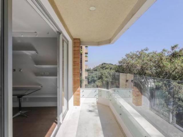 Apartamento tipo para venda com 3 quartos, 230m²