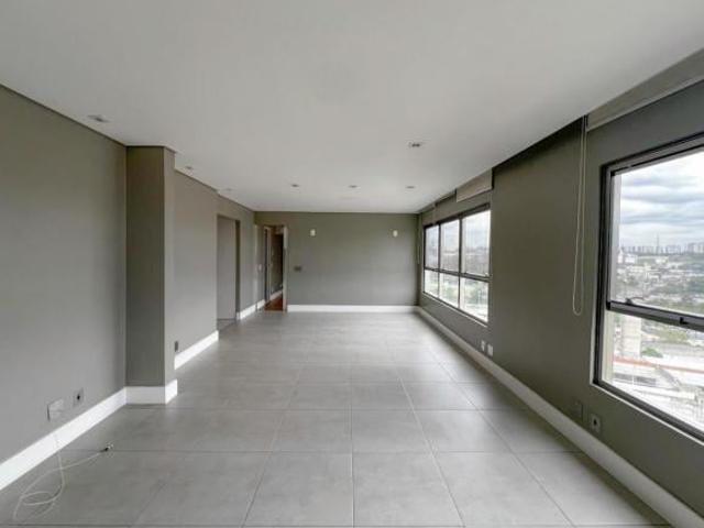 Apartamento tipo para venda com 3 quartos, sendo 1 suíte, 140m²