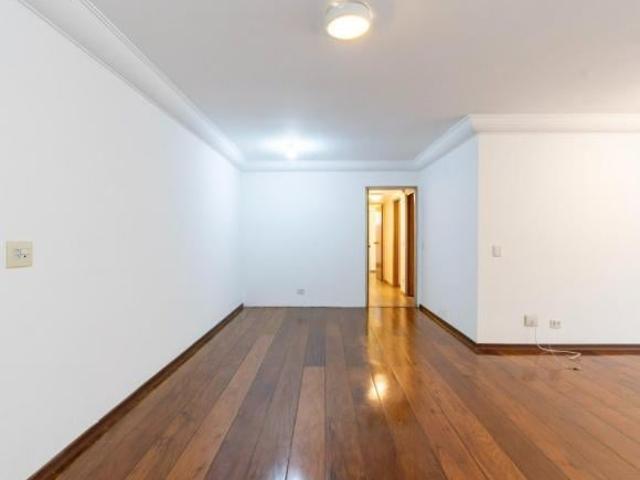 Apartamento tipo para venda com 3 quartos, sendo 1 suíte, 150m²