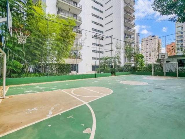 Apartamento tipo para venda com 3 quartos, sendo 1 suíte, 165m²