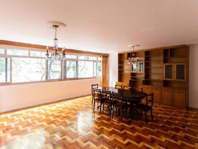 Apartamento tipo para venda com 3 quartos, sendo 1 suíte, 172m²