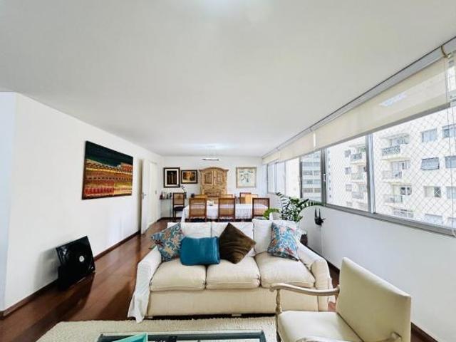 Apartamento tipo para venda com 3 quartos, sendo 1 suíte, 178m²