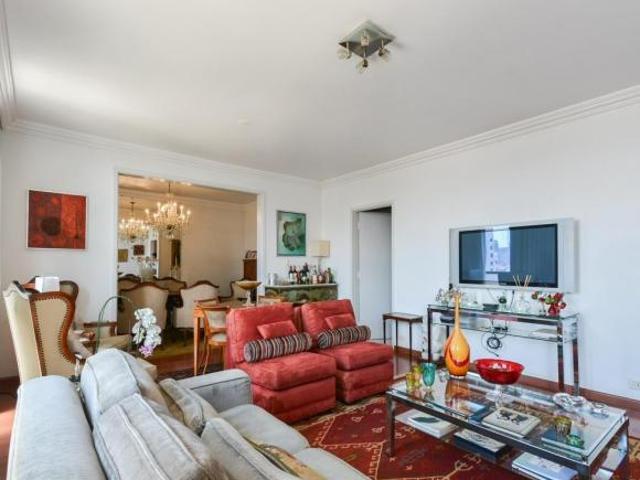 Apartamento tipo para venda com 3 quartos, sendo 1 suíte, 193m²