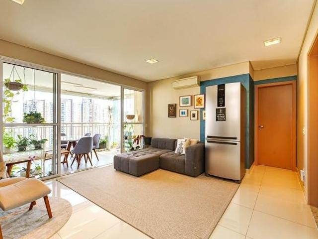 Apartamento tipo para venda com 3 quartos, sendo 1 suíte, 107m²