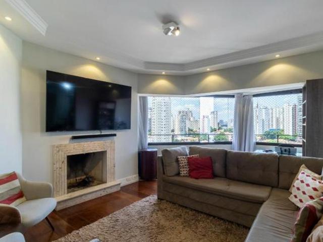 Apartamento tipo para venda com 3 quartos, sendo 1 suíte, 110m²