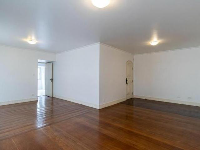 Apartamento tipo para venda com 3 quartos, sendo 1 suíte, 129m²