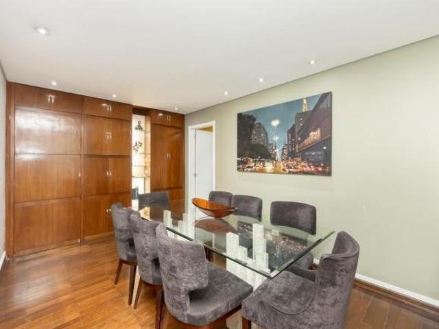 Apartamento tipo para venda com 3 quartos, sendo 1 suíte, 130m²