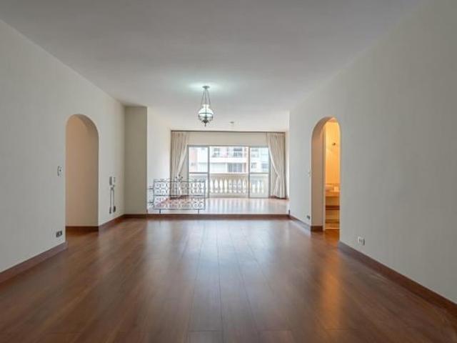 Apartamento tipo para venda com 3 quartos, sendo 1 suíte, 137m²