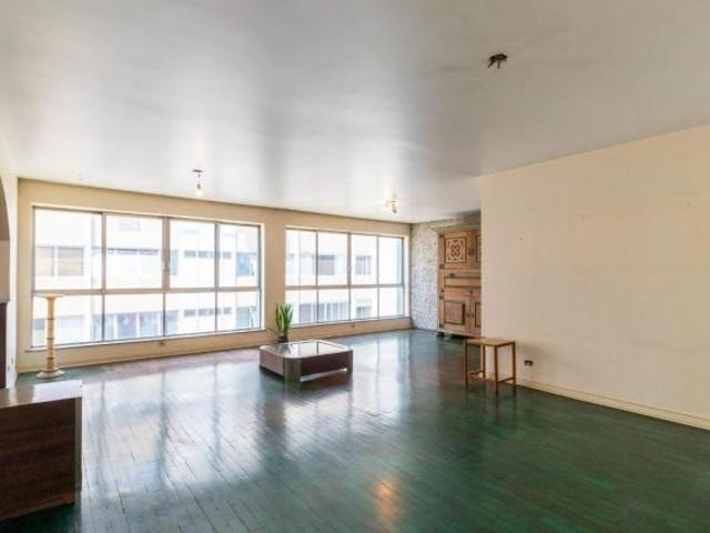 Apartamento tipo para venda com 3 quartos, sendo 1 suíte, 227m²