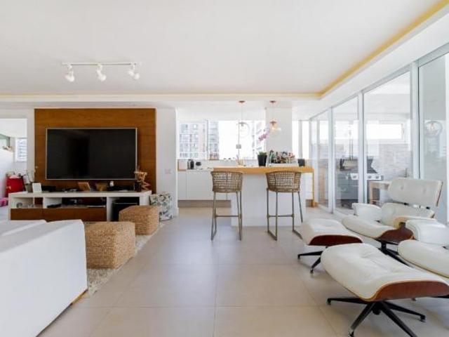 Apartamento tipo para venda com 3 quartos, sendo 1 suíte, 315m²
