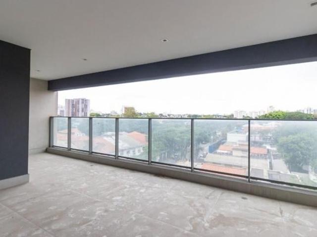 Apartamento tipo para venda com 3 quartos, sendo 3 suítes, 125m²