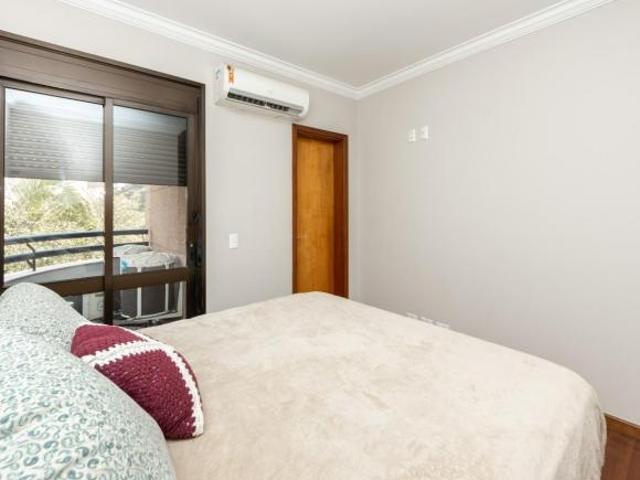 Apartamento tipo para venda com 3 quartos, sendo 3 suítes, 150m²