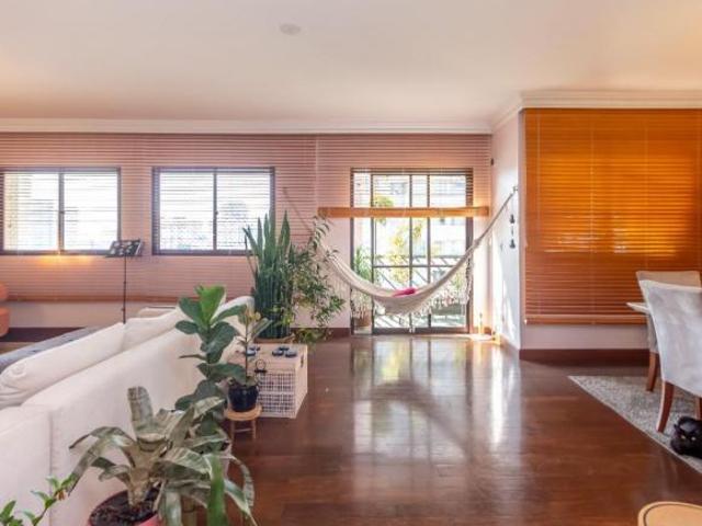 Apartamento tipo para venda com 3 quartos, sendo 3 suítes, 184m²