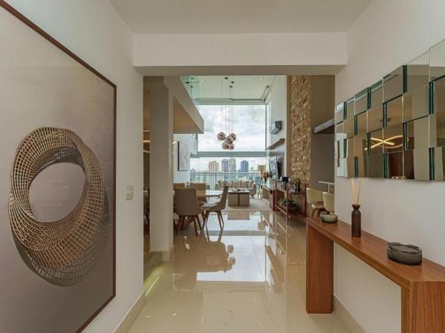 Apartamento tipo para venda com 3 quartos, sendo 3 suítes, 197m²