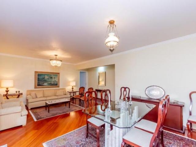 Apartamento tipo para venda com 4 quartos, 140m²