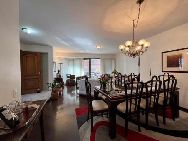 Apartamento tipo para venda com 4 quartos, 163m²