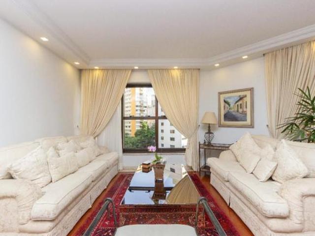 Apartamento tipo para venda com 4 quartos, 184.5m²