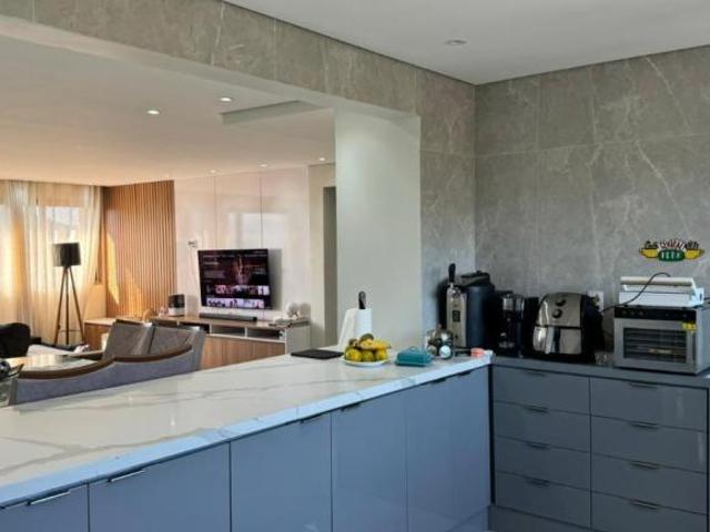 Apartamento tipo para venda com 4 quartos, sendo 1 suíte, 155m²