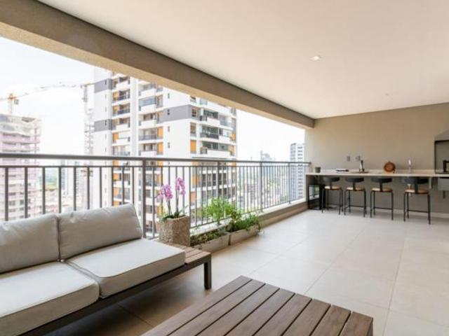 Apartamento tipo para venda com 4 quartos, sendo 2 suítes, 154m²