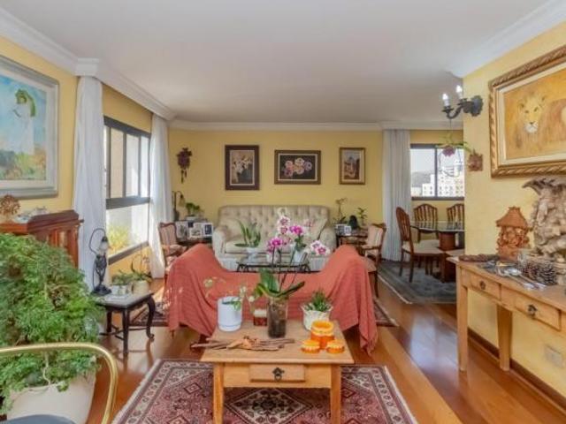 Apartamento tipo para venda com 4 quartos, sendo 2 suítes, 170m²