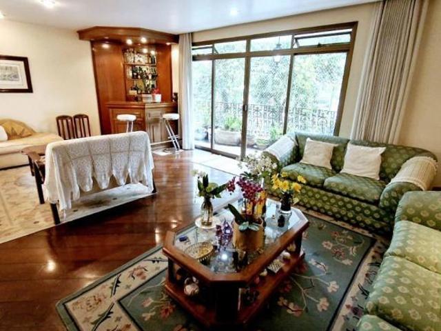 Apartamento tipo para venda com 4 quartos, sendo 2 suítes, 203m²