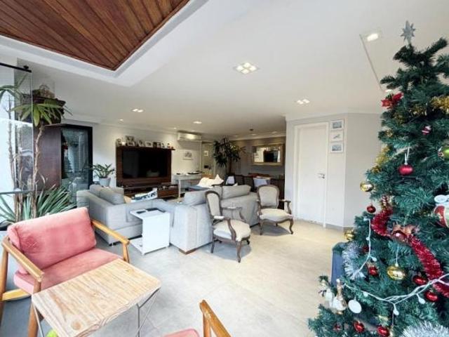 Apartamento tipo para venda com 4 quartos, sendo 3 suítes, 172m²