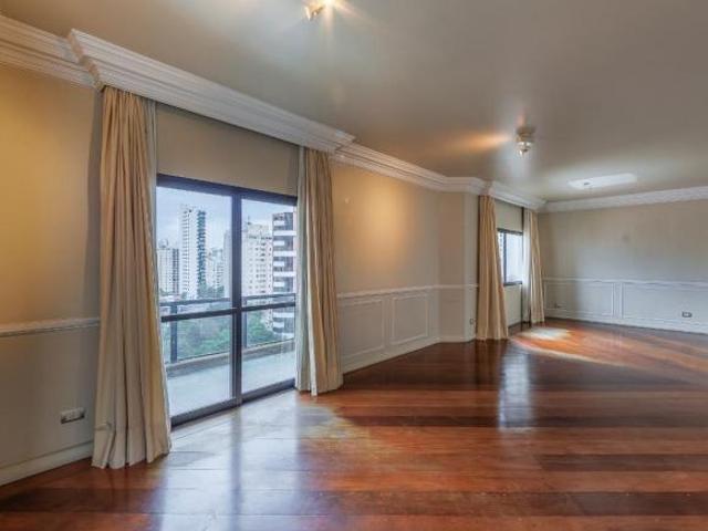 Apartamento tipo para venda com 4 quartos, sendo 3 suítes, 188m²