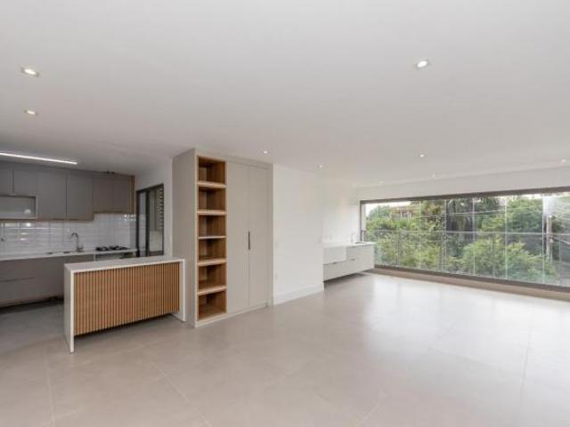 Apartamento tipo para venda e locação com 3 quartos, sendo 3 suítes, 123m²