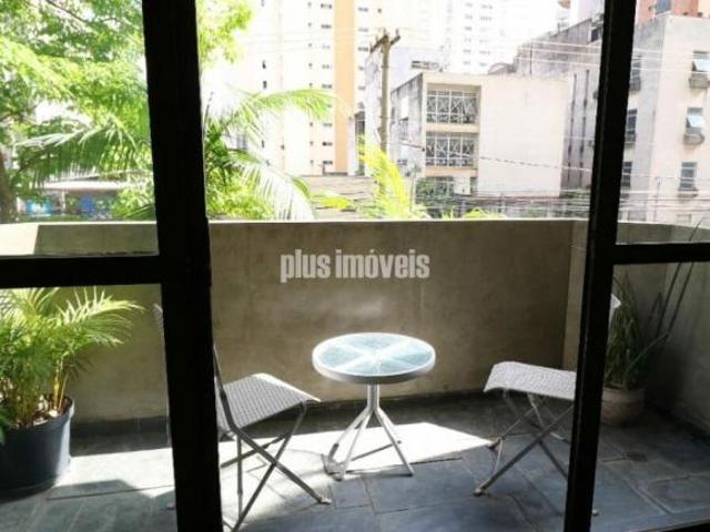Apartamento tipo para venda e locação em Brooklin com 3 quartos, sendo 1 suíte, 179m²