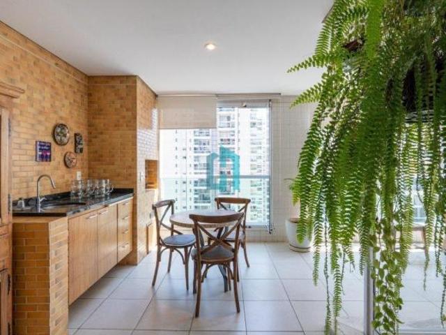Apartamento tipo para venda em Campo Belo com 3 quartos, sendo 3 suítes, 161m²