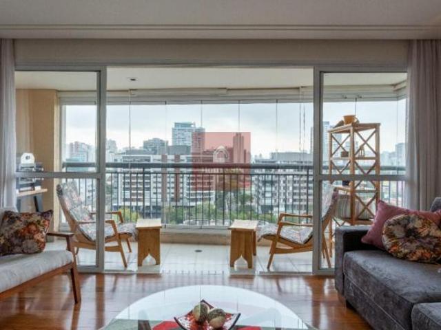 Apartamento tipo para venda em Campo Belo com 3 quartos, sendo 3 suítes, 131m²