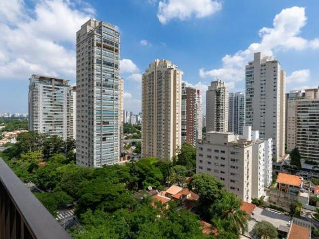 Apartamento tipo para venda em Campo Belo com 4 quartos, sendo 2 suítes, 202m²