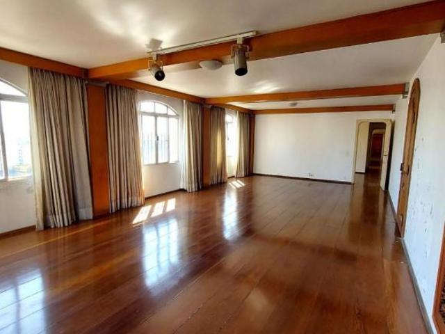 Apartamento tipo para venda em Centro com 4 quartos, sendo 1 suíte, 250m²