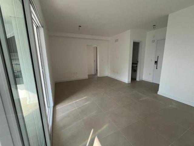 Apartamento tipo para venda em Centro com 3 quartos, sendo 3 suítes, 113m²