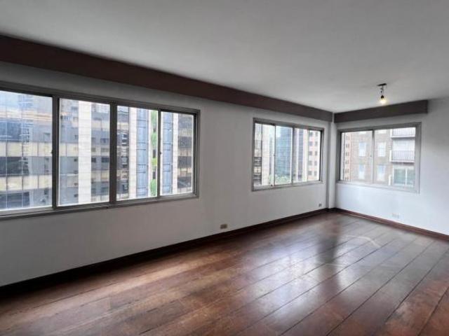 Apartamento tipo para venda em Itaim Bibi com 3 quartos, sendo 1 suíte, 107m²