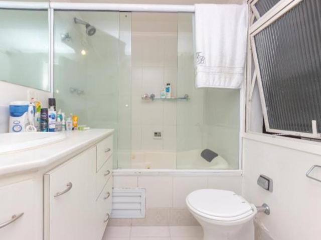 Apartamento tipo para venda em Itaim Bibi com 3 quartos, sendo 1 suíte, 149.34m²