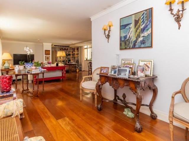 Apartamento tipo para venda em Jardim Paulista com 2 quartos, sendo 1 suíte, 183m²