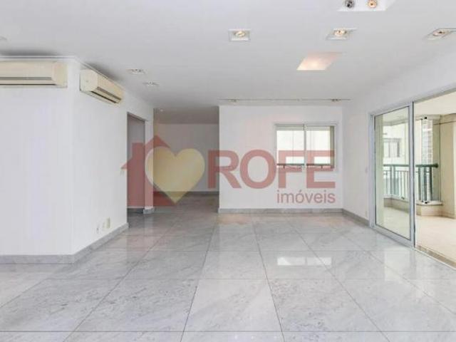 Apartamento tipo para venda em Jardim Paulista com 3 quartos, sendo 3 suítes, 190m²