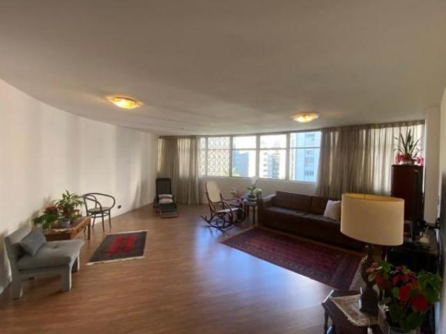 Apartamento tipo para venda em Jardim Paulistano com 3 quartos, sendo 1 suíte, 178m²